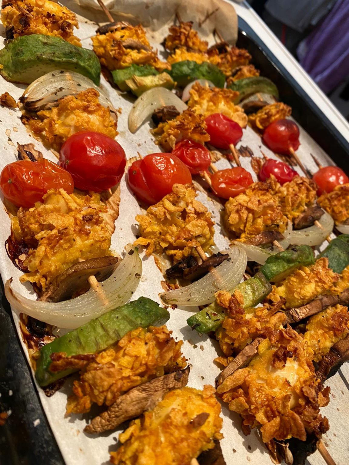 PINCHOS DE POLLO CRUJIENTE CON VERDURITAS Y SALSA DE KETCHUP CASERA ...